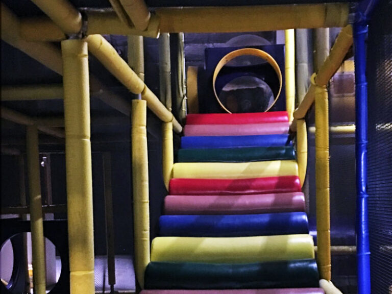 Indoor Play Maze – Maize Quest Corn Maze & Fun Park